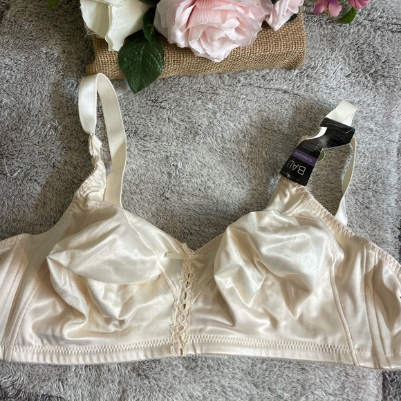 Intimates & Sleepwear | Bali Bra Size 42 B | Poshmark
